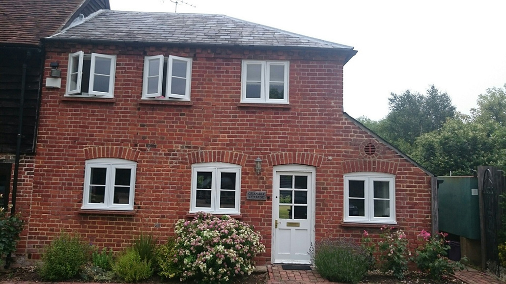 Timber Windows - Timber Casements with horizontal bar
